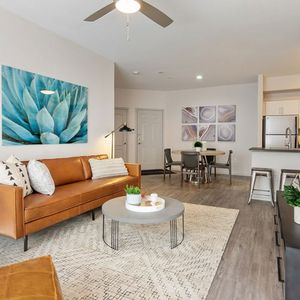 VASEO APARTMENTS - Updated October 2025 - 59 Photos - 16220 N 7th St ...