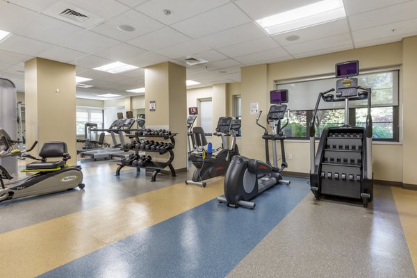 BROADVIEW APARTMENTS - Updated June 2026 - 33 Photos - 105 W 39th St ...