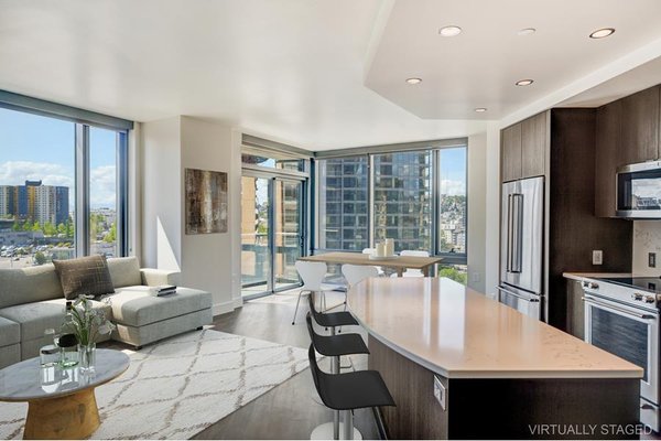 STRATUS - Updated November 2025 - 27 Photos & 22 Reviews - 820 Lenora ...