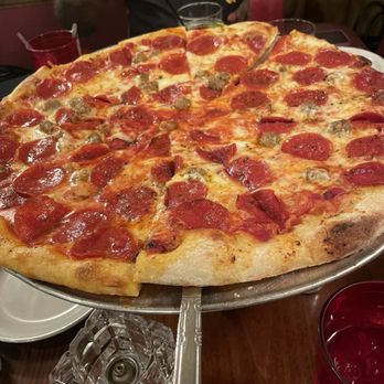 RED DEVIL ITALIAN RESTAURANT & PIZZERIA - Updated January 2026 - 525 ...