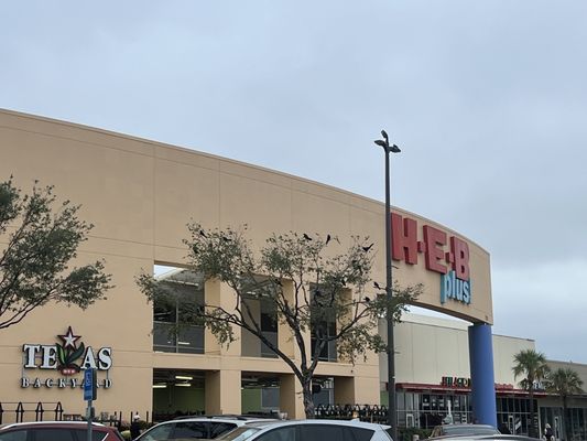 H-E-B PLUS! - Updated December 2025 - 173 Photos & 151 Reviews - 1700 E ...