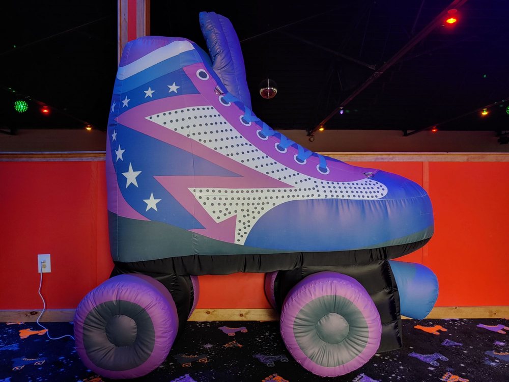 STARLIGHT ROLLER RINK - Updated December 2025 - 1103 N Main St ...