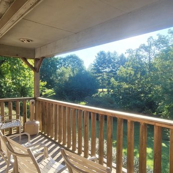 THE SMOKEHOUSE LODGE & CABINS - Updated November 2024 - 116 Photos ...
