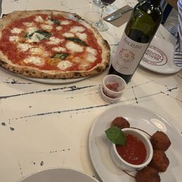 VARUNI NAPOLI - Updated September 2025 - 744 Photos & 599 Reviews ...