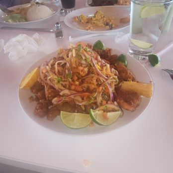 EL POLLO TACO PERUVIAN CUISINE - Updated September 2024 - 80 Photos ...