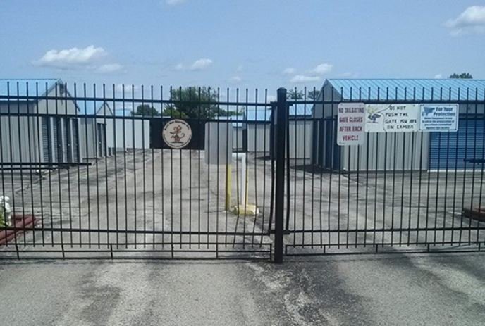 PACK RAT STORAGE - Updated June 2024 - 12 Photos - 3704 Briarwick Dr ...