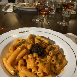 PIZZERIA MORETTI - Updated December 2025 - 99 Photos & 56 Reviews - 328 ...