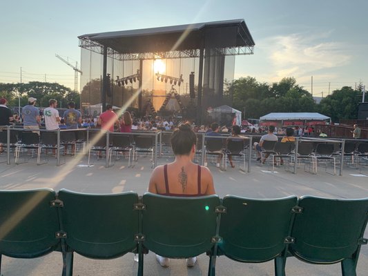 RED HAT AMPHITHEATER - 148 Photos & 121 Reviews - 500 South Mcdowell St ...