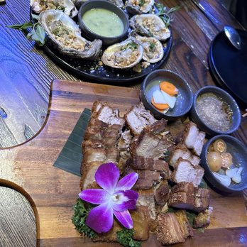 HEM KITCHEN AND BAR - Updated August 2024 - 1239 Photos & 284 Reviews ...