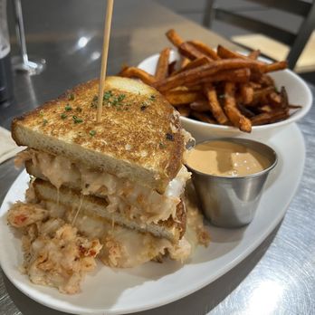 SLAPFISH - Updated December 2024 - 830 Photos & 551 Reviews - 15009 ...