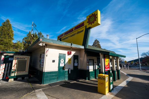 HAPPY BURGER DINER - Updated December 2025 - 643 Photos & 755 Reviews ...