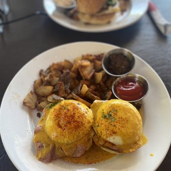 HUMBLE ROOTS CAFE & DELI - Updated October 2025 - 101 Photos & 55 ...