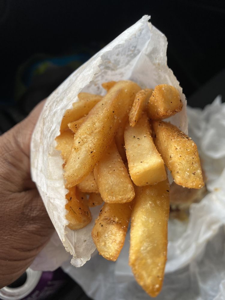 WATTS BURGERS - Updated December 2025 - 44 Photos & 66 Reviews - 10203 ...