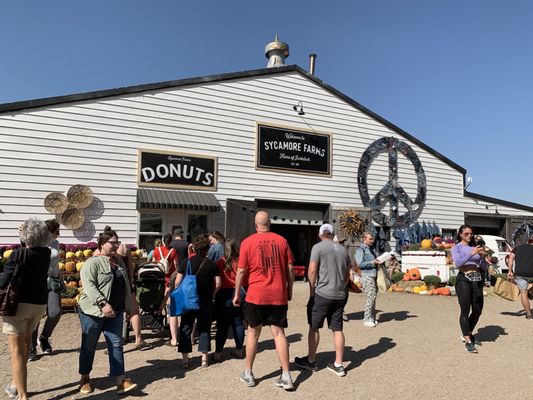 JUNKSTOCK - Updated September 2024 - 92 Photos & 19 Reviews - 1150 ...