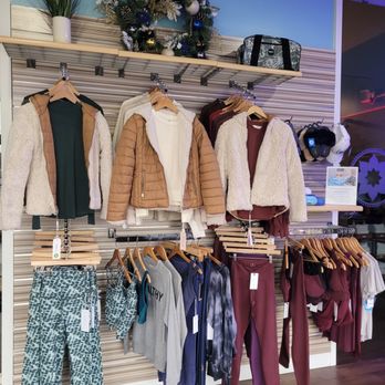 CLUB PILATES - Updated January 2026 - 45 Photos & 48 Reviews - 1910 ...