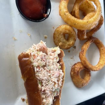 THE WINDLASS - Updated June 2025 - 458 Photos & 408 Reviews - 45 Nolans ...