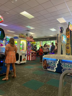 CHUCK E. CHEESE - Updated October 2025 - 32 Photos & 51 Reviews - 16790 ...