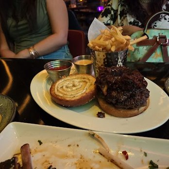 FLANKER KITCHEN + SPORTS BAR - Updated April 2025 - 419 Photos & 350 ...