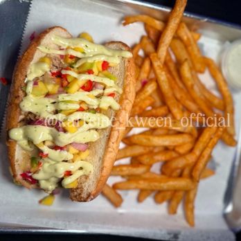 BUZZIN BURGERS - Updated December 2025 - 76 Photos & 40 Reviews - 440 ...