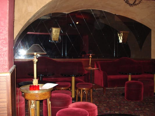 CASTEL - Updated October 2024 - 18 Photos & 32 Reviews - 15 rue ...