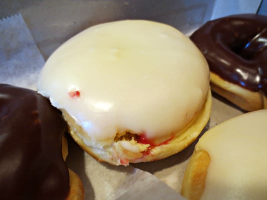 SERVATII PASTRY SHOP & DELI - Updated October 2025 - 15 Photos & 18 ...