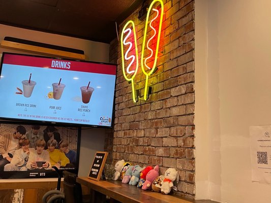 CHUNG CHUN RICE HOT DOG - 898 Photos & 545 Reviews - 502 S King St ...