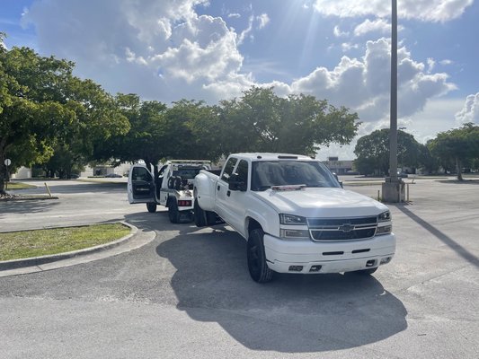 MIAMI TOWING & ROADSIDE ASSISTANCE - Updated August 2025 - 12 Photos ...
