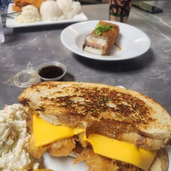 DA KITCHEN MAUI - Updated May 2024 - 6525 Photos & 4636 Reviews - 1215 ...