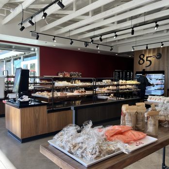 85°C BAKERY CAFE-ARROWHEAD RANCH - Updated September 2025 - 123 Photos ...