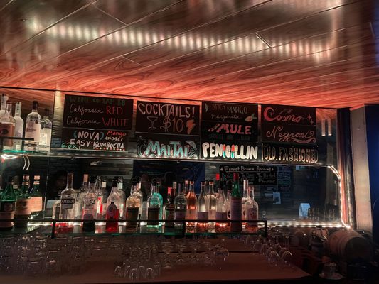 GOLD RAIL BAR - Updated December 2025 - 75 Photos & 71 Reviews - 1114 N ...