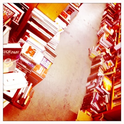 READ BOOKS - Updated October 2025 - 21 Photos & 71 Reviews - 4972 Eagle ...