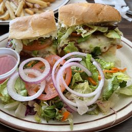 VILLA BASQUE CAFÉ - Updated July 2025 - 504 Photos & 445 Reviews - 730 ...