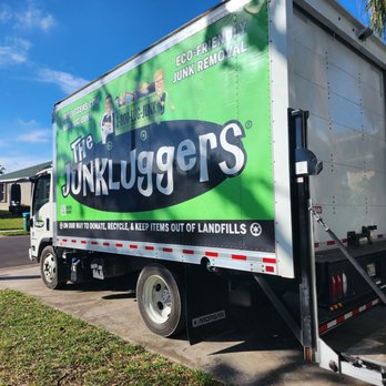 THE JUNKLUGGERS OF SOUTHWEST FLORIDA - Updated June 2025 - 10 Photos ...