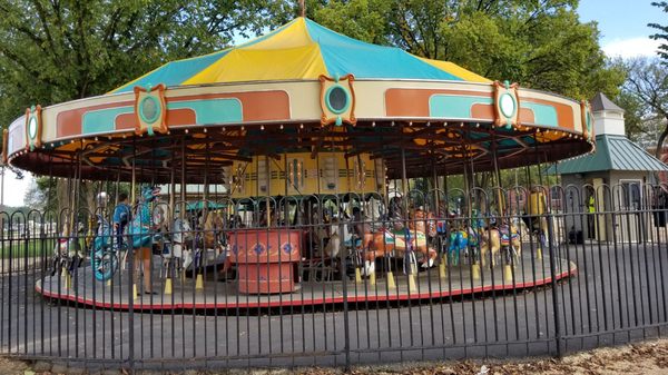 THE CAROUSEL ON THE NATIONAL MALL - Updated December 2025 - 21 Photos ...