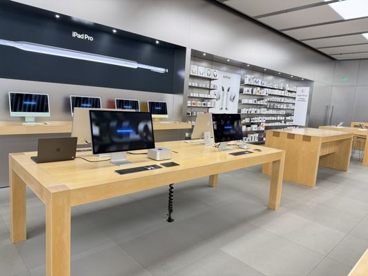 APPLE STORE - MISSION VIEJO - Updated June 2026 - 77 Photos & 536 ...