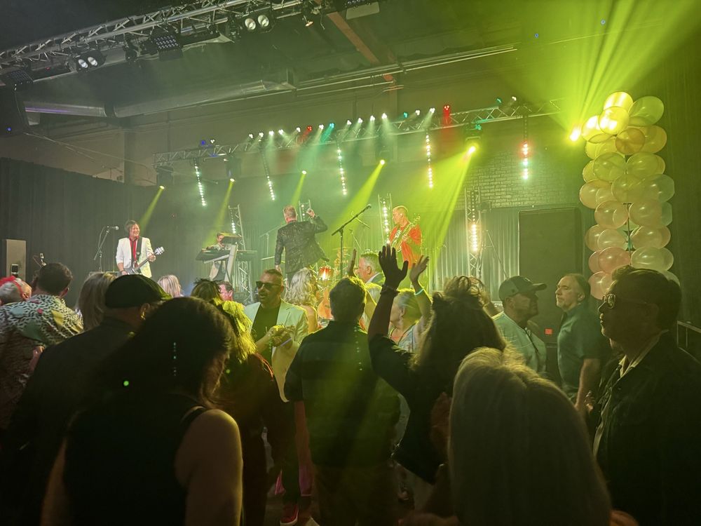 THE HEADLINERS CLUB - Updated October 2025 - 18 Reviews - 17880 SW ...