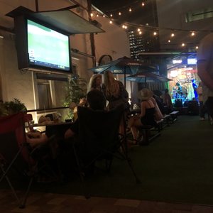 RUSTIC TAP - 107 Photos & 102 Reviews - Cocktail Bars - 613 W 6th St ...