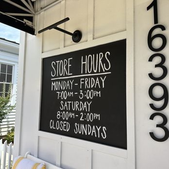 BUTTERCUPS - Updated January 2025 - 10 Photos - 16393 Courthouse Rd ...