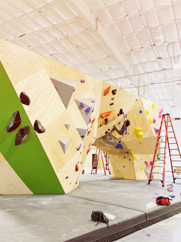 EVOLUTION BOULDERS - Updated August 2024 - 10371 Central Park Dr ...