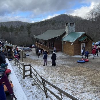 JONAS RIDGE SNOW TUBING - Updated January 2026 - 20 Photos & 19 Reviews ...