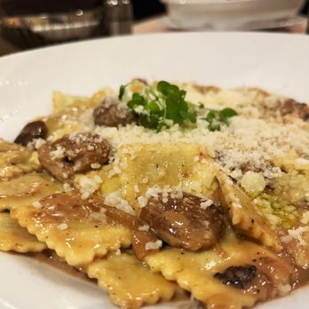 ALBERTO’S ON FIFTH - Updated July 2025 - 204 Photos & 268 Reviews - 868 ...