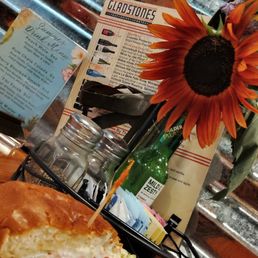 GLADSTONES - Updated July 2025 - 64 Photos & 56 Reviews - 270 Portland Ave, Gladstone, Oregon ...