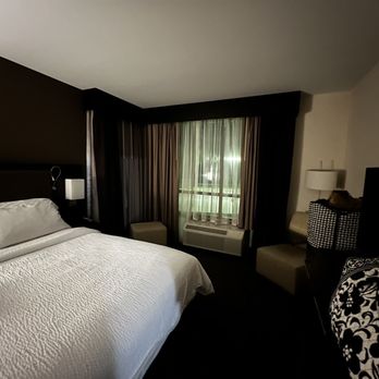 HOLIDAY INN PADUCAH RIVERFRONT - Updated October 2025 - 27 Photos & 30 ...