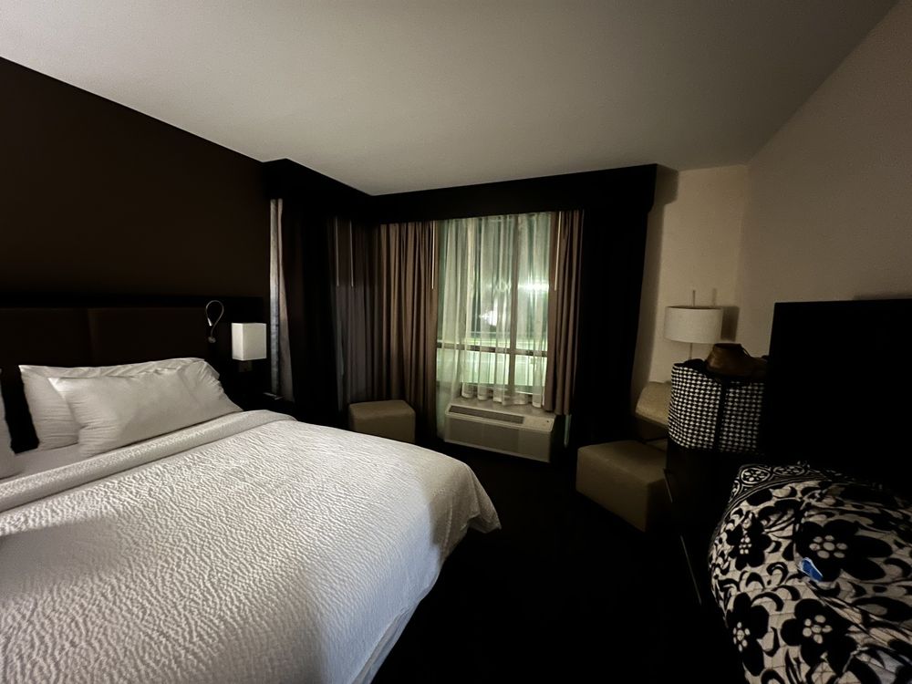 HOLIDAY INN PADUCAH RIVERFRONT - Updated January 2026 - 36 Photos & 32 ...