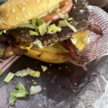 HIPPO BURGERS - Updated August 2025 - 375 Photos & 616 Reviews - 631 ...