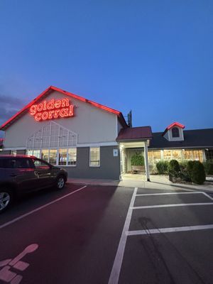 GOLDEN CORRAL BUFFET & GRILL - Updated December 2024 - 42 Photos & 35 ...