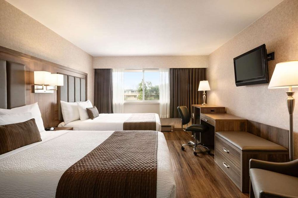 DAYS INN VICTORIA ON THE HARBOUR - 33 Photos & 42 Reviews - 427 ...