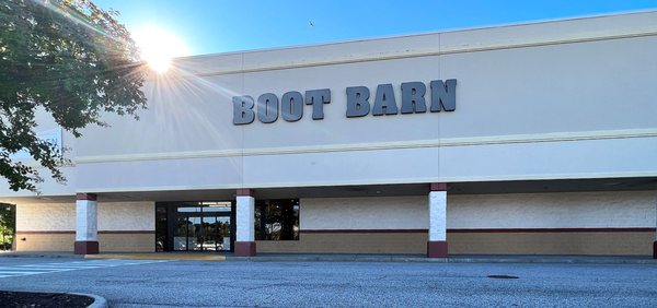 BOOT BARN - Updated March 2025 - 62 Photos - 315 Chatham Dr, Newport ...