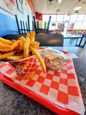 HOME RUN BURGERS & FRIES - 44 Photos & 58 Reviews - 12949 Shelbyville ...