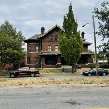 AWOL - Updated December 2025 - 32 Photos & 45 Reviews - 49 Parsons Ave ...